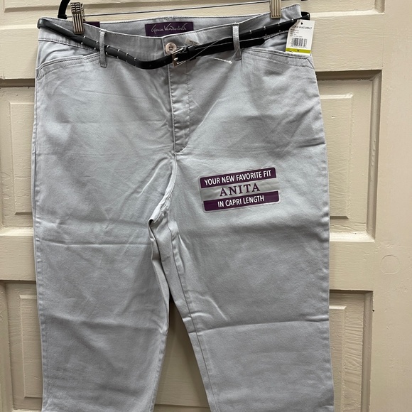 Gloria Vanderbilt | Pants & Jumpsuits | Nwt Gloria Vanderbilt Light ...